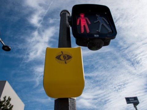 France vs Quebec: How Do Accessible Pedestrian Signals Work?